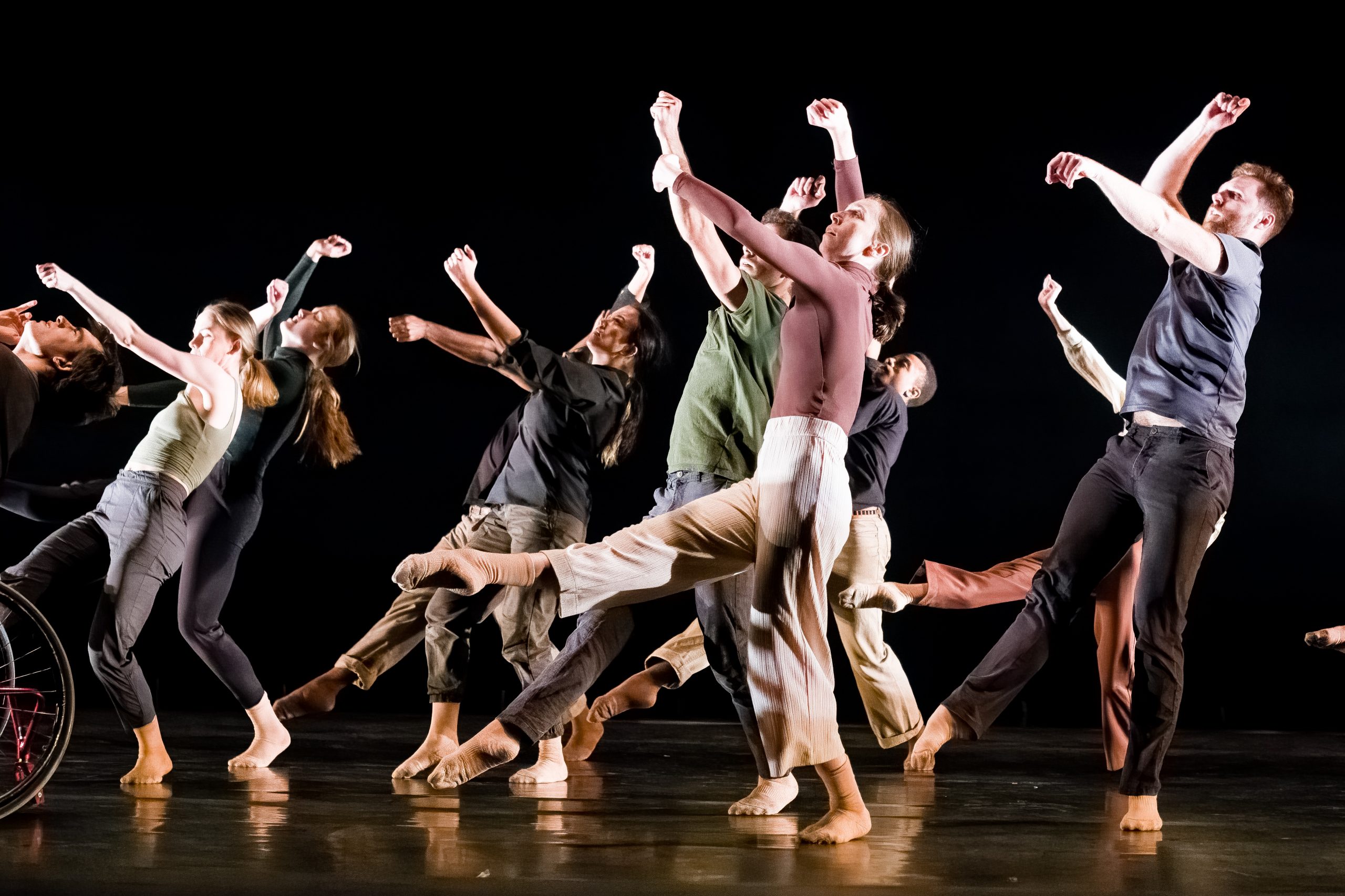 Murmurations – Ballet Cymru